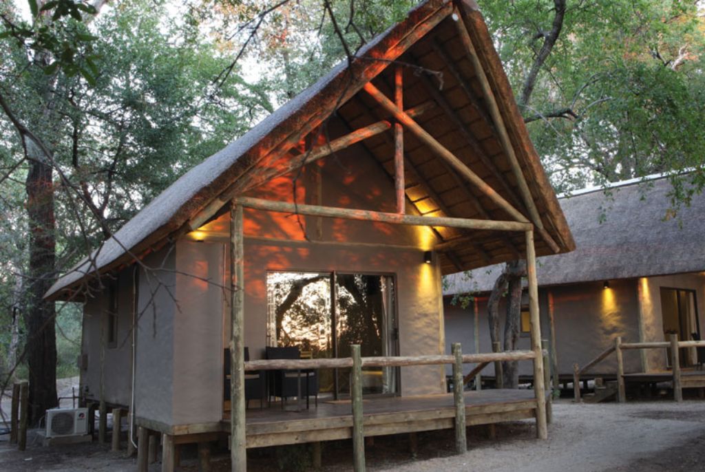 Shakawe River Lodge - Hors Pistes Afrique Australe